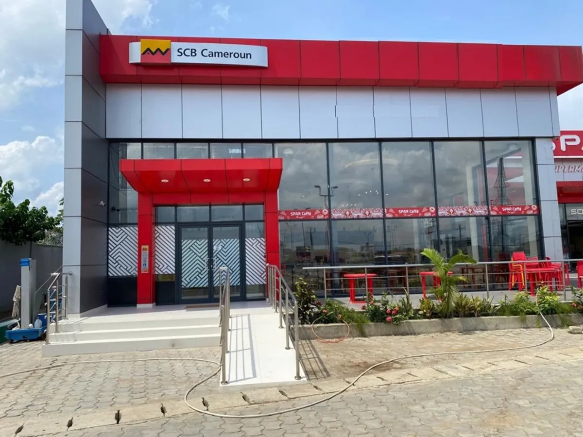 Banques au Cameroun : La proximité avec les clients - Magazine ...